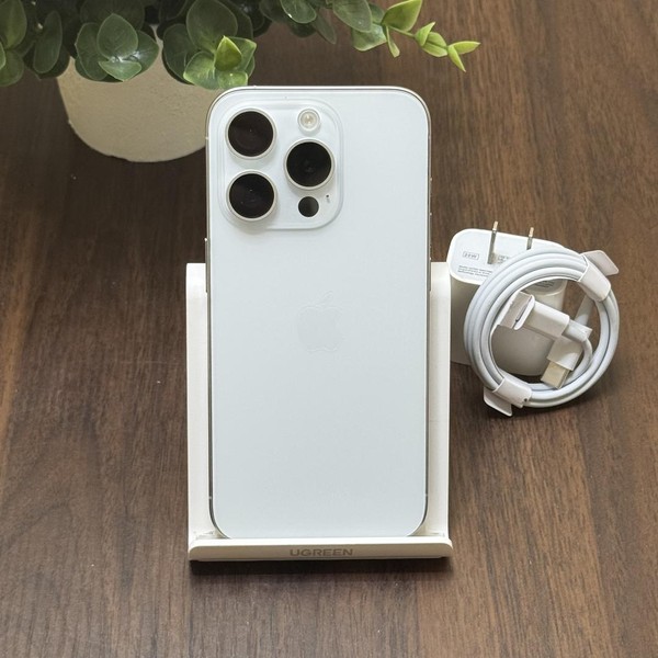 Apple iPhone 15 Pro - Unlocked, 256GB, White, A2848 - LZJG94686 - Swappa
