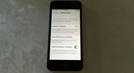 Apple iPhone SE 1st Gen 2016 - TracFone, Grey, 32GB, A1662 - LYFW30101 ...