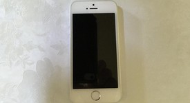 Apple iPhone SE 1st Gen 2016 - TracFone, Silver, 32GB, A1662 ...