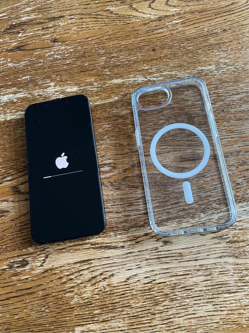 Apple iPhone 16e - Unlocked, Black, 128GB, A3212 - LAAA70825 - Swappa