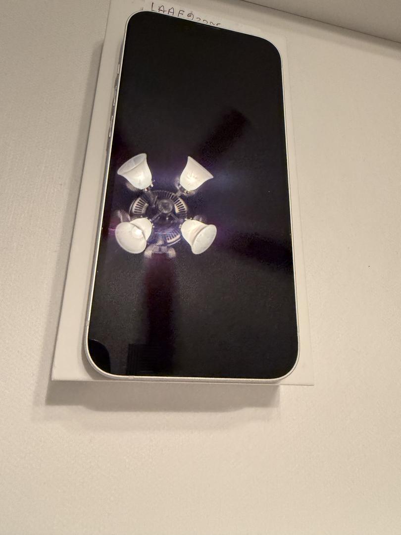Apple iPhone 13 - Unlocked, Starlight, 128GB, A2482 - LAAE23386 - Swappa