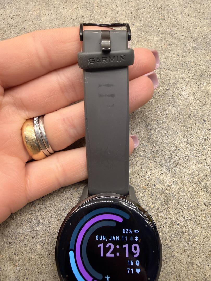 Garmin Venu 3S - Gray - LAAJ24700 - Swappa