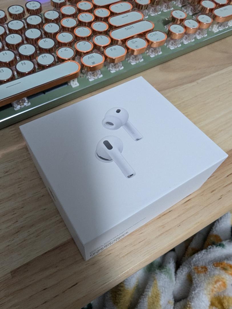 Apple AirPods Pro 3 - LAAK95294 - Swappa