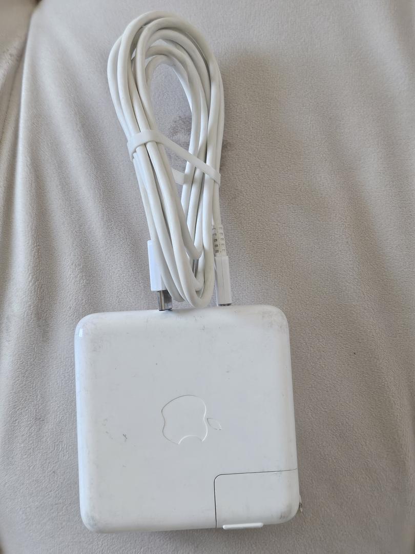 MacBook Pro 2018 (With Touch Bar) - 13" - I5, Silver, 512GB, 8GB ...