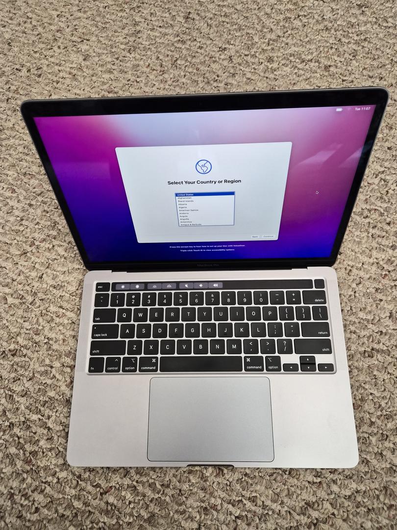 MacBook Pro 2020 - 13" - I5, Gray, 1TB, 16GB - LAAM37708 - Swappa