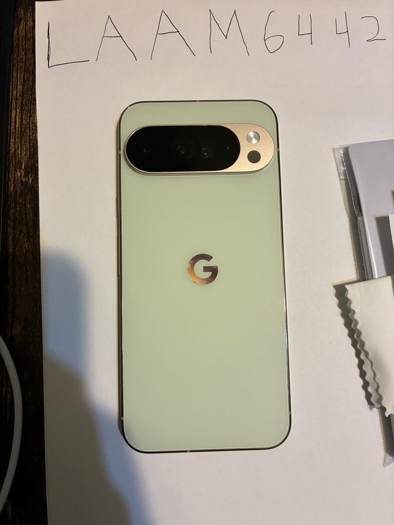 Google Pixel 10 Pro XL - Unlocked, Jade, 256GB, GUL82 - LAAM64427 - Swappa