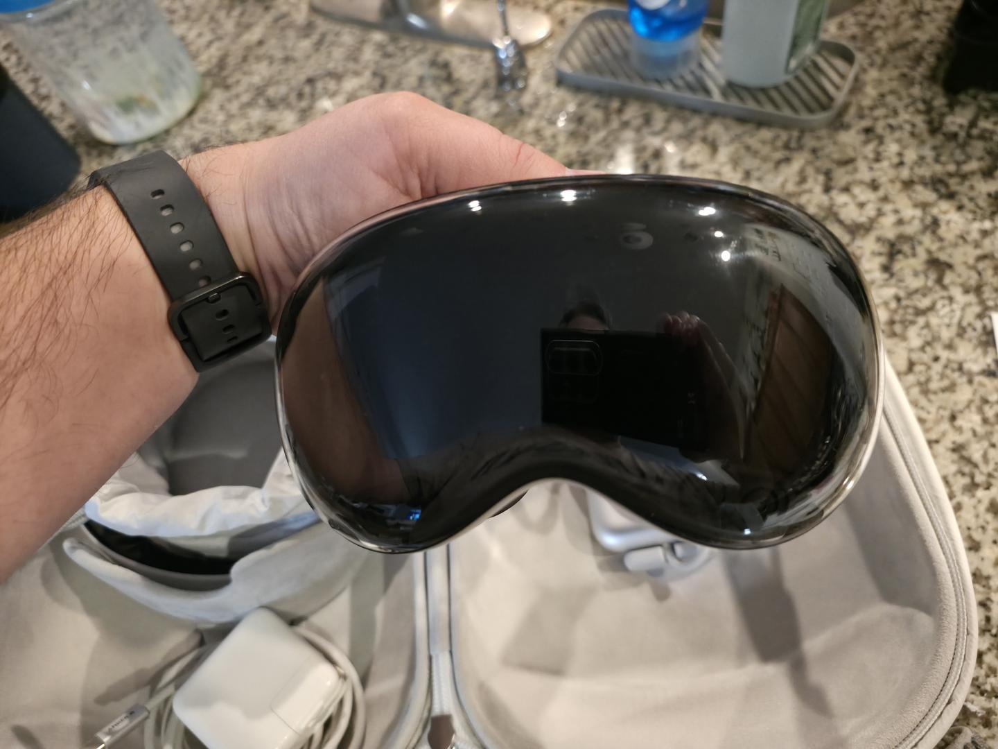 Apple Vision Pro - 512GB - LAAM99415 - Swappa