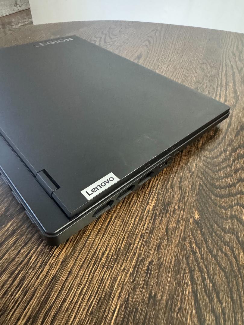 Lenovo Legion Pro 7i 16" - I9, Gray, 1TB, 32GB - LAAN06623 - Swappa