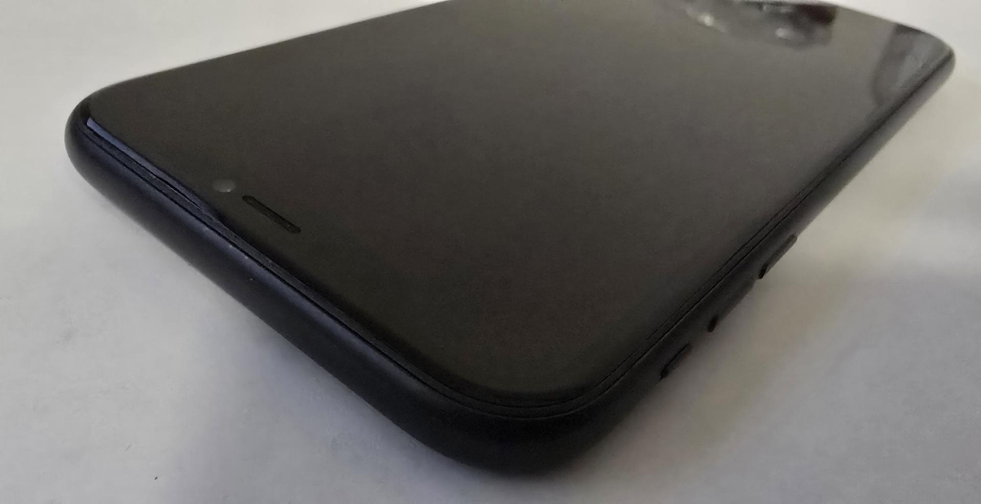 Apple iPhone Xr - Unlocked, Black, 64GB, A1984 - LAAN63485 - Swappa