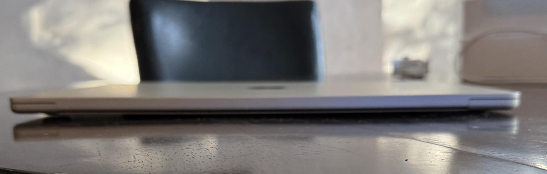 MacBook Air 2025 (M4) - 15" - Apple M4, Starlight, 256GB, 16GB ...