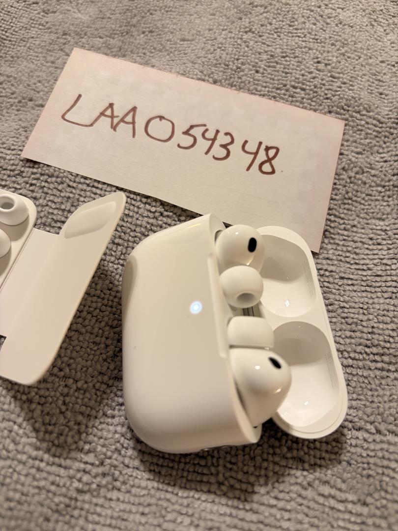 Apple AirPods Pro 3 - LAAO54348 - Swappa
