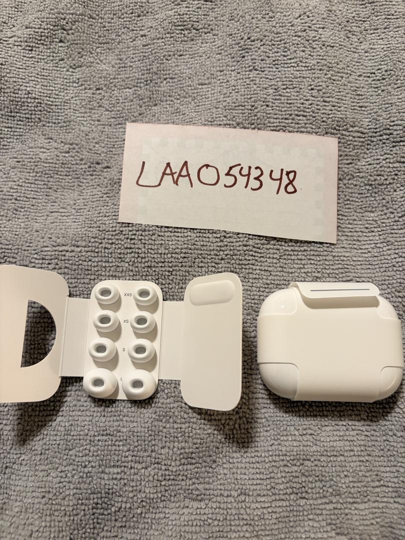 Apple AirPods Pro 3 - LAAO54348 - Swappa