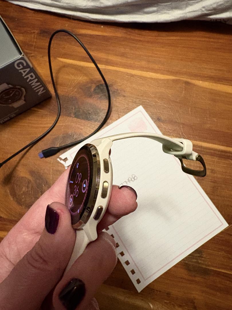 Garmin Venu 3S - Ivory - LAAP77488 - Swappa