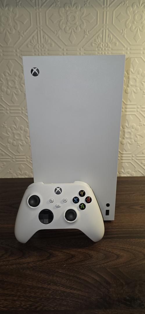 Xbox Series X (2020) - Robot White, 1TB, All-Digital - LAAQ92166 - Swappa