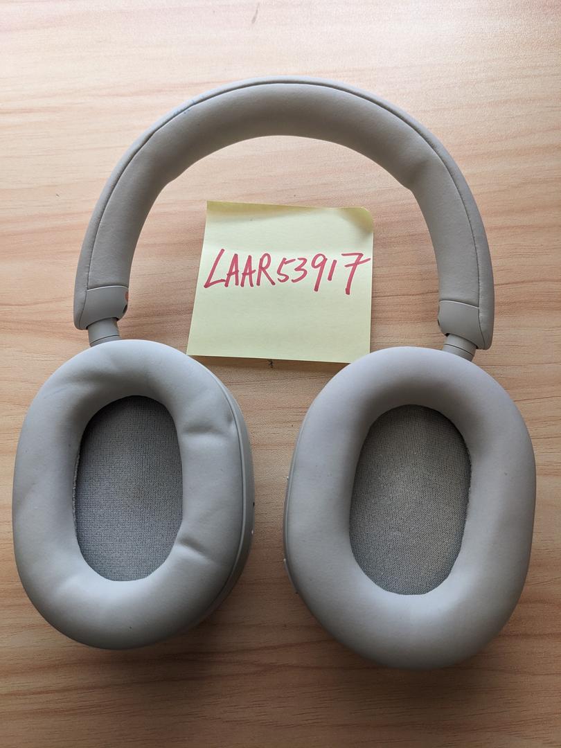 Sony WH-1000XM5 - Silver - LAAR53917 - Swappa