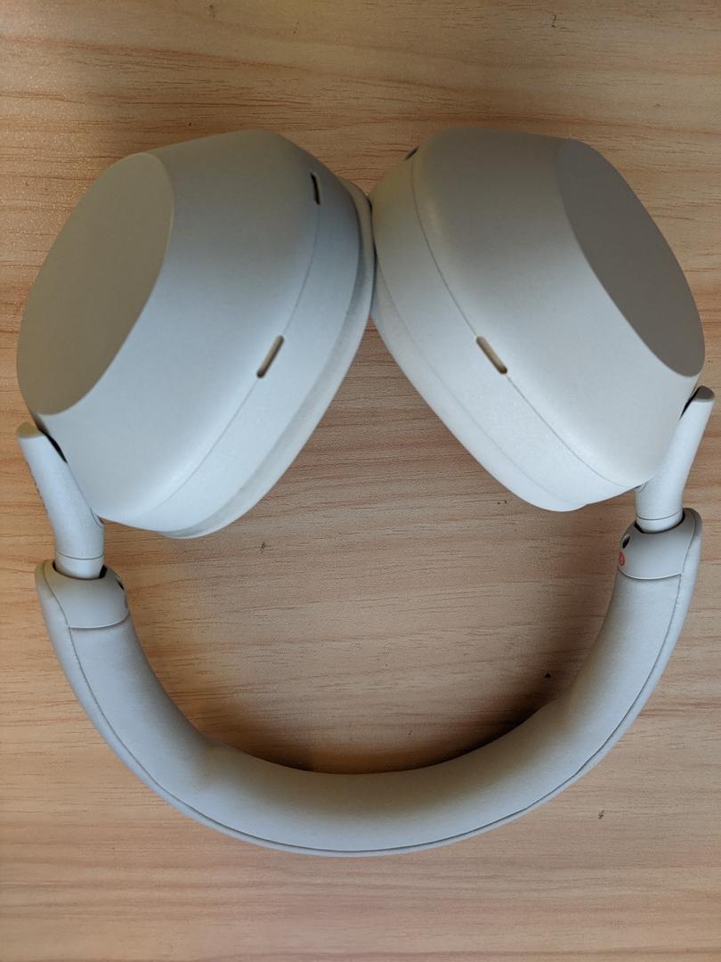 Sony WH-1000XM5 - Silver - LAAR53917 - Swappa