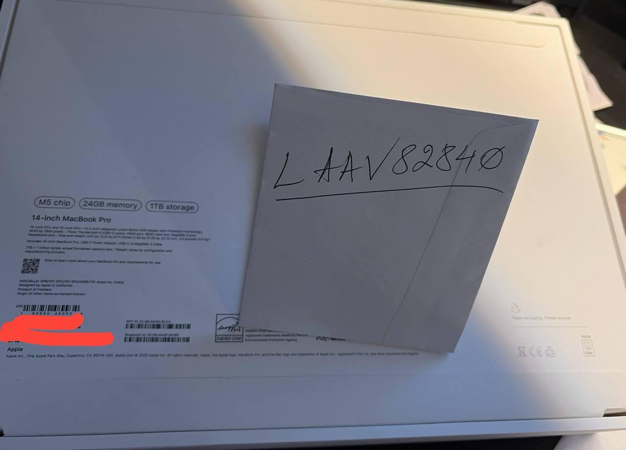 MacBook Pro 2025 - 14" - 1TB, Space Black, 24GB, Apple M5 - LAAV82840 ...