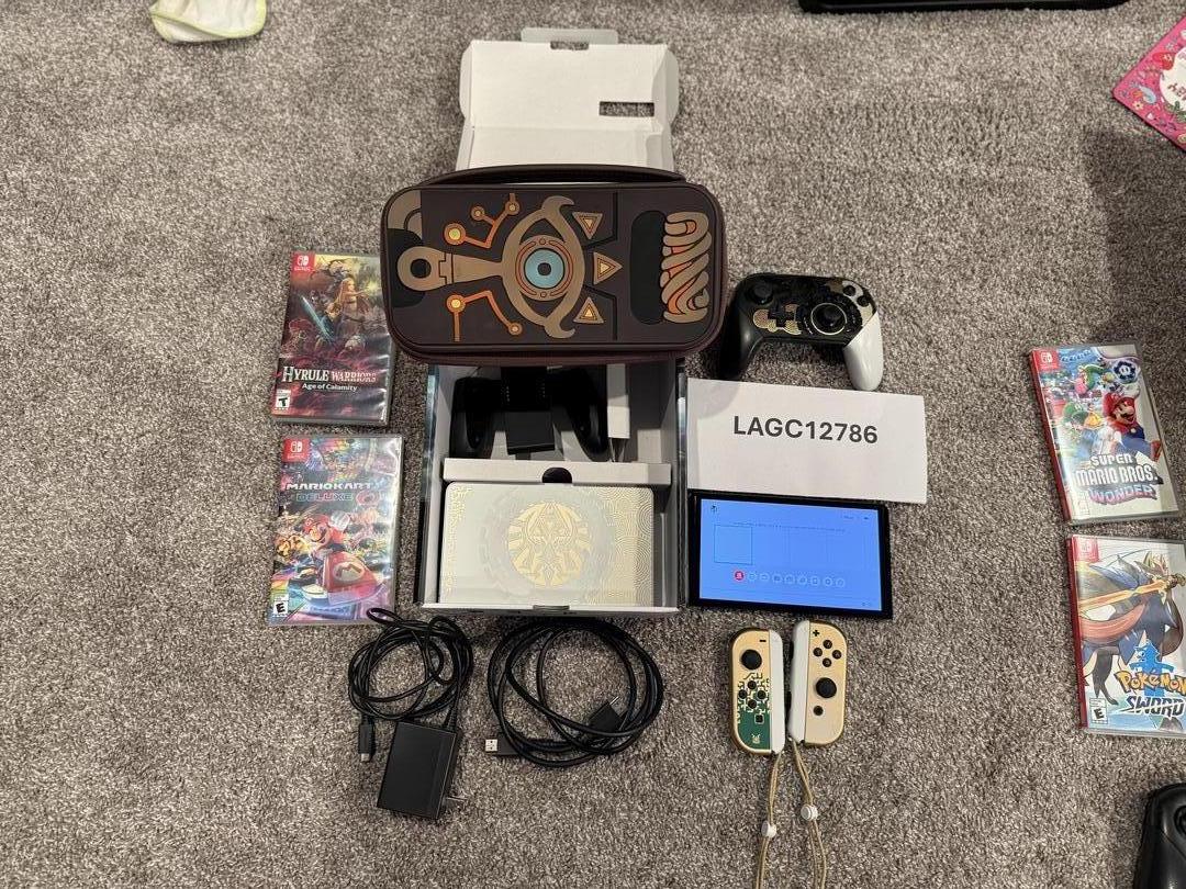 Nintendo Switch - OLED - 64GB, White, The Legend of Zelda: Tears of the ...