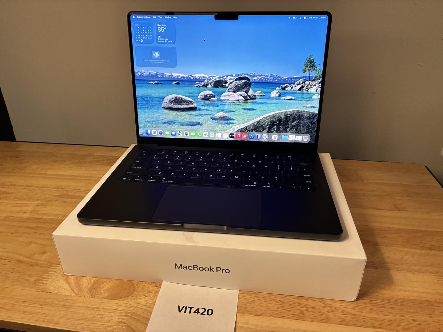 MacBook Pro 2025 - 14" - 512GB, Space Black, 16GB, Apple M5 - LAGZ97414 ...