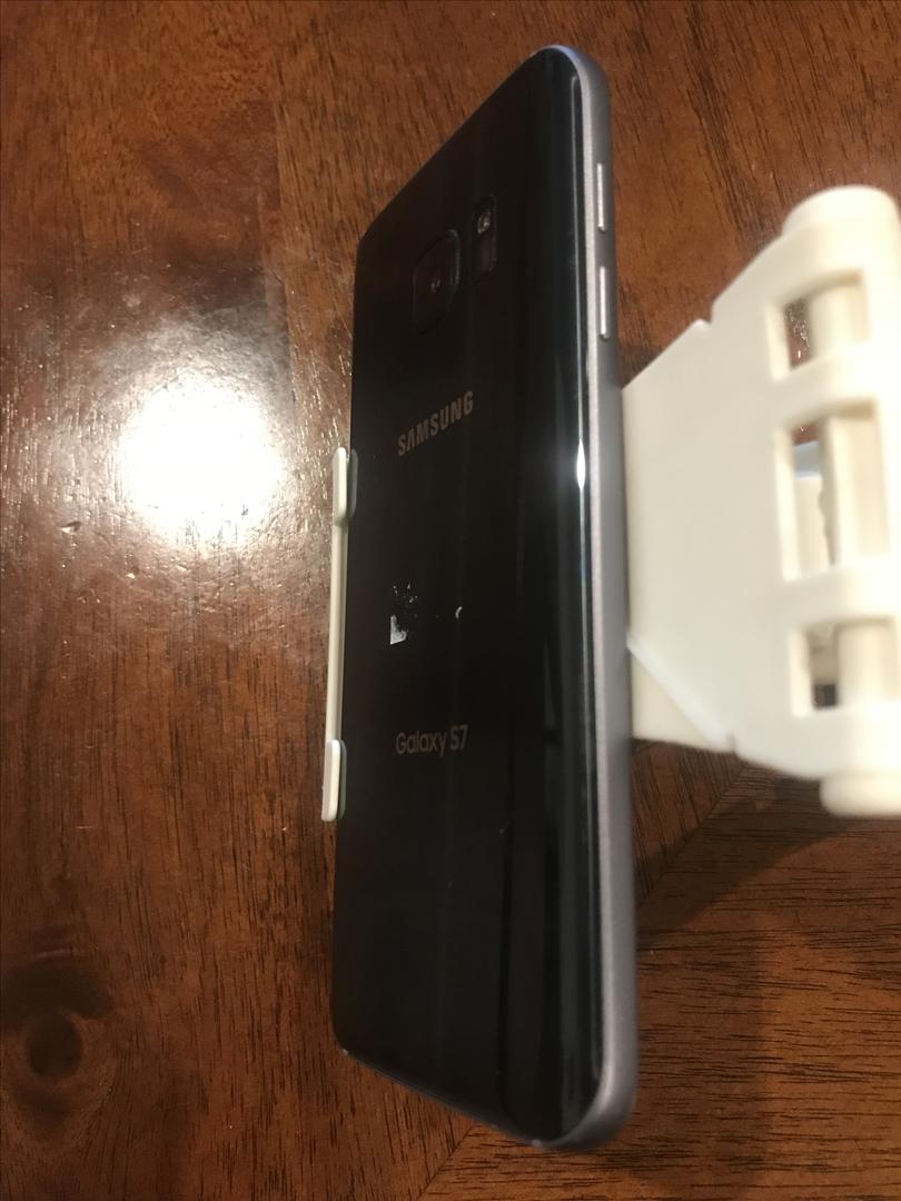 Samsung Galaxy S7 (Sprint) [SM-G930P] - Black, 32 GB - LRMD88260 - Swappa