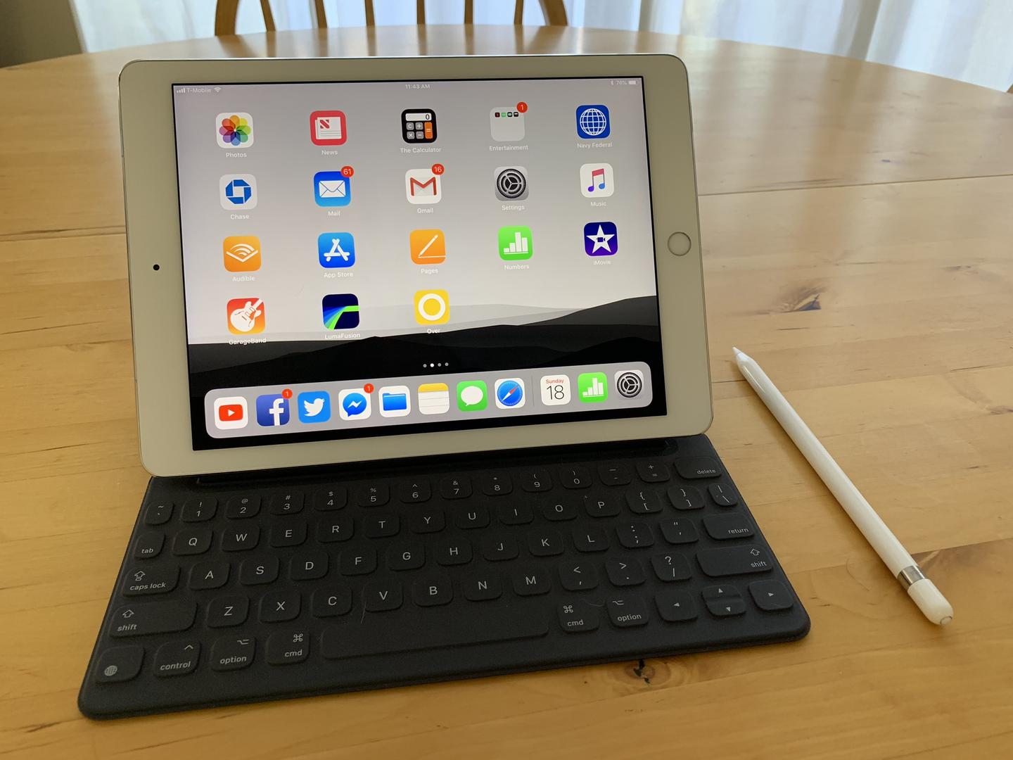 Apple iPad Pro 9.7" - Unlocked, Silver, 128GB, A1674 - LRMK02034 - Swappa