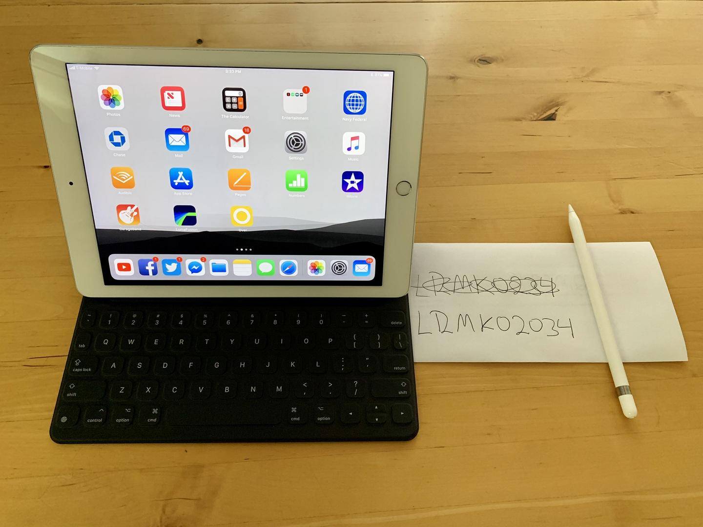 Apple iPad Pro 9.7" - Unlocked, Silver, 128GB, A1674 - LRMK02034 - Swappa