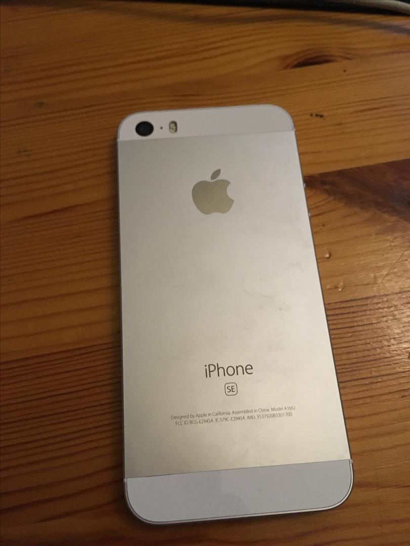 Apple iPhone SE 1st Gen 2016 - TracFone, Silver, 32GB, A1662 ...