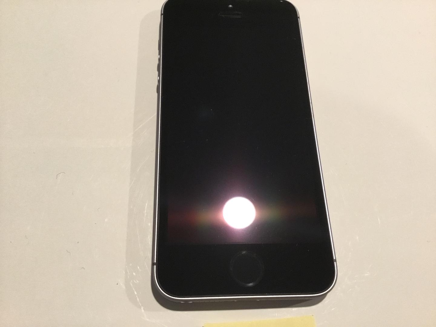 Apple iPhone SE 1st Gen 2016 - Xfinity, Grey, 32GB, A1662 - LRMR63347 ...