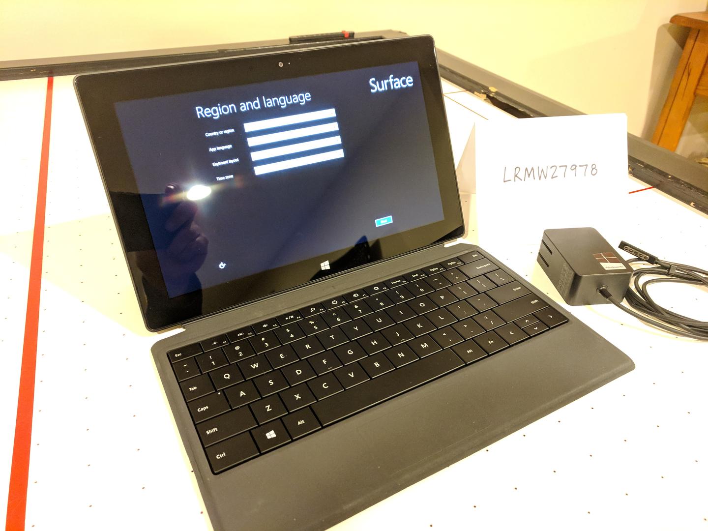 Microsoft Surface RT - Wi-Fi, Black, 32GB - LRMW27978 - Swappa