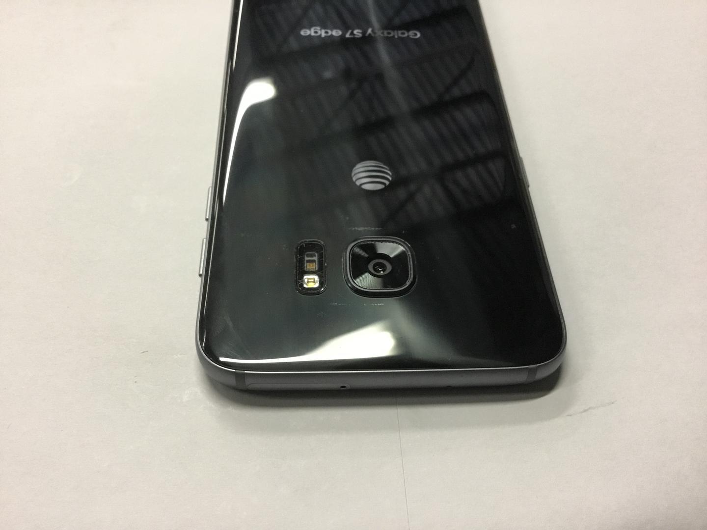 Samsung Galaxy S7 Edge - AT&T, Black, 32GB, SM-G935A - LRNC01971 - Swappa