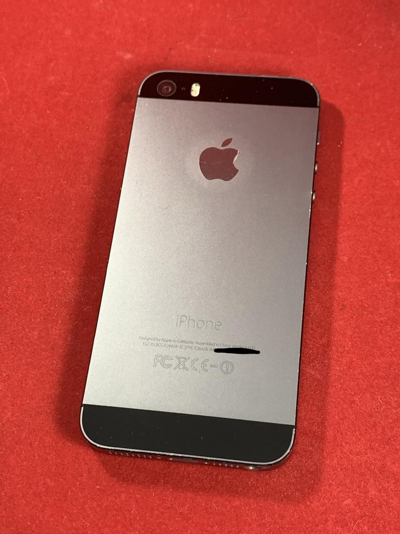 Apple iPhone 5S - Unlocked, Gray, 16GB, A1453 - LRNW48103 - Swappa