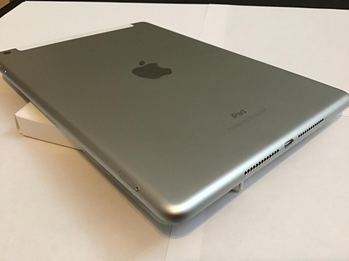 Apple iPad 6th Gen - Unlocked, Silver, 128GB, A1954 - LROF35272 - Swappa