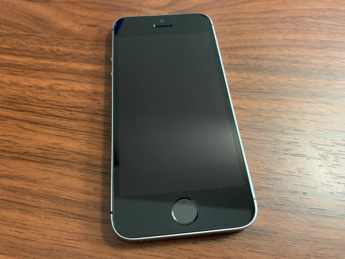 Apple iPhone SE 1st Gen 2016 - Unlocked, Grey, 32GB, A1662 - LROL60394 ...