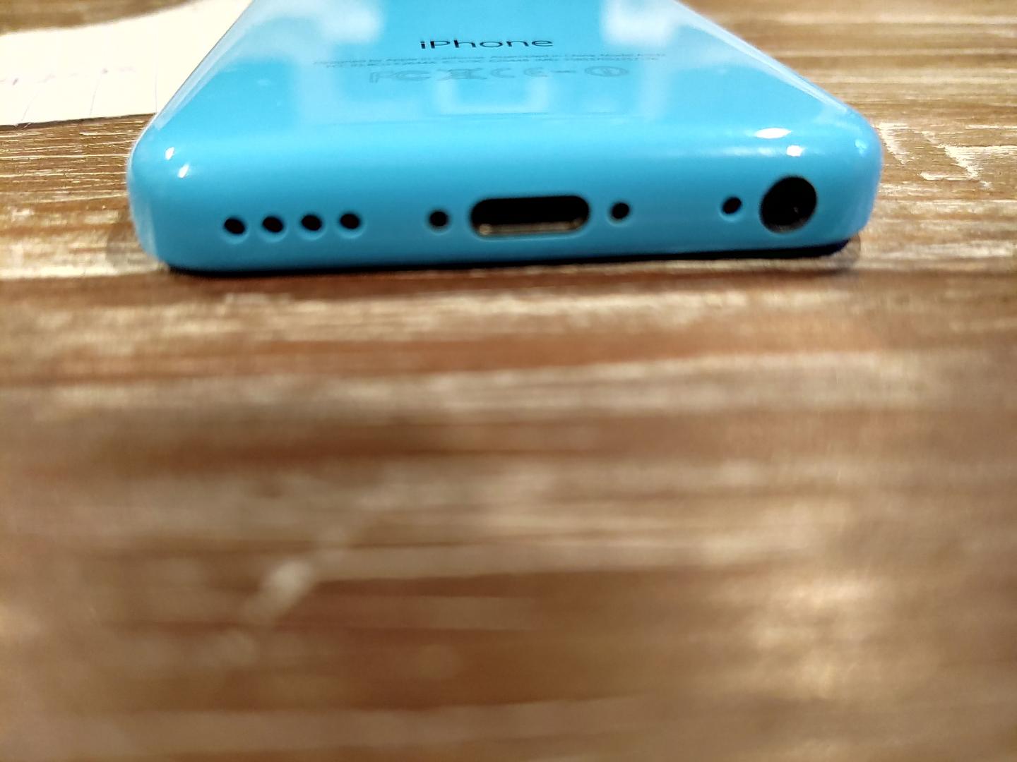 Apple iPhone 5C - Unlocked, Blue, 16GB, A1532 - LROZ42518 - Swappa