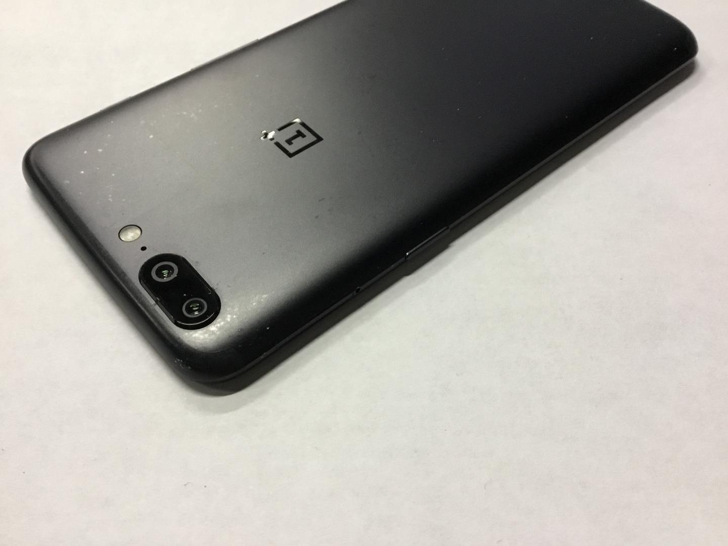 OnePlus 5 - Unlocked, Black, 64GB, 6GB, A5000 - LRPJ89301 - Swappa