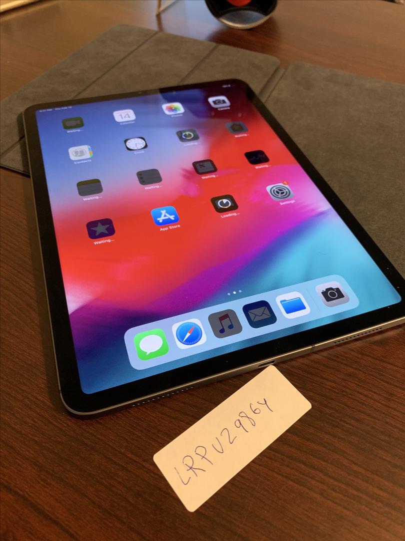 Apple iPad Pro 11" 2018 - Verizon, Gray, 64GB, A2013 - LRPU29864 - Swappa