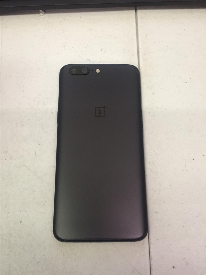 OnePlus 5 - Unlocked, Black, 64GB, 6GB, A5000 - LRQG15653 - Swappa
