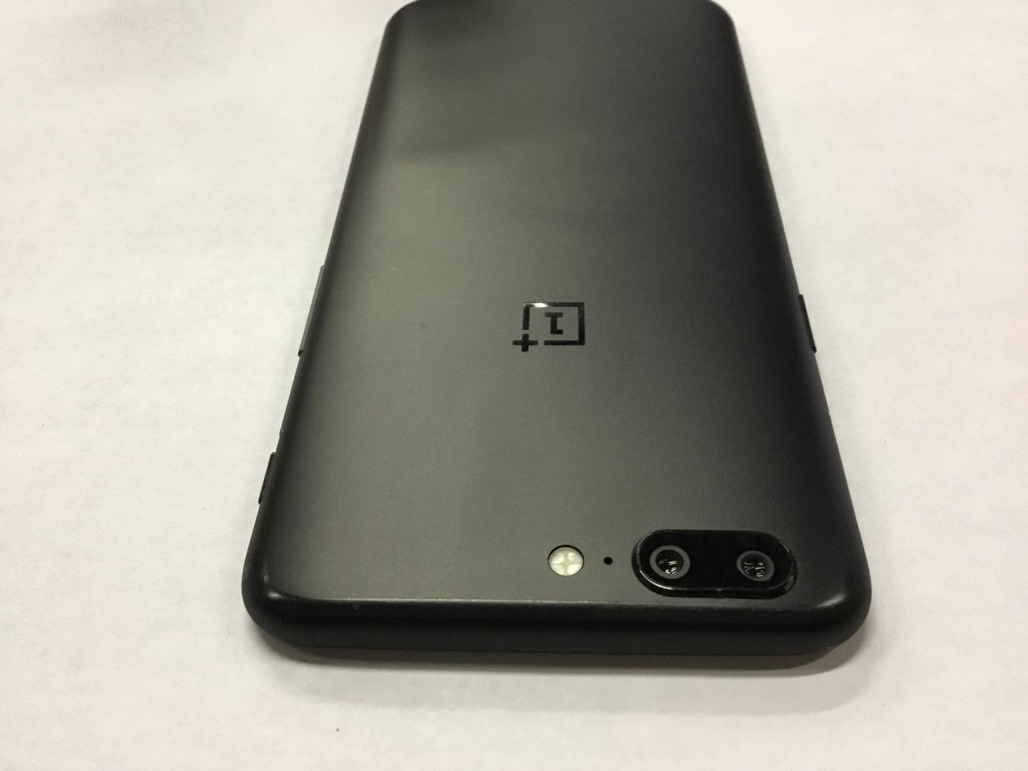 OnePlus 5 - Unlocked, Black, 128GB, 8GB, A5000 - LRQP08876 - Swappa