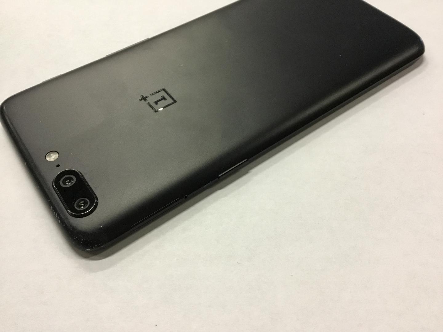 OnePlus 5 - Unlocked, Black, 128GB, 8GB, A5000 - LRQP29671 - Swappa