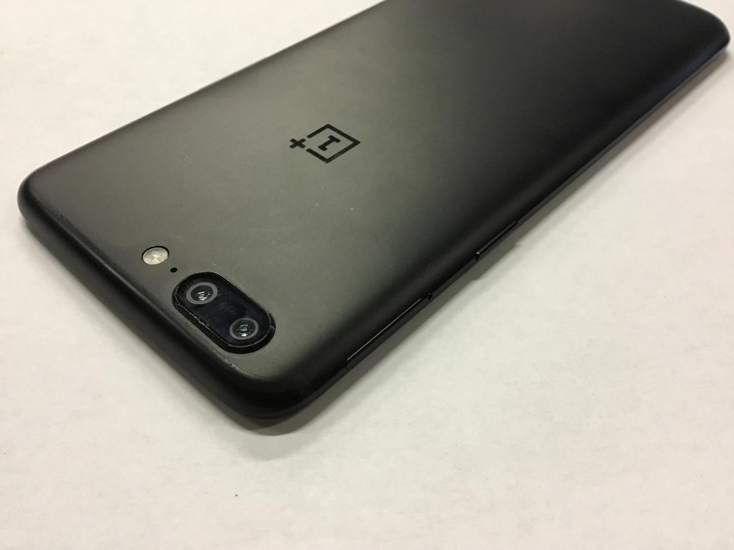 OnePlus 5 - Unlocked, Black, 128GB, 8GB, A5000 - LRQP34896 - Swappa