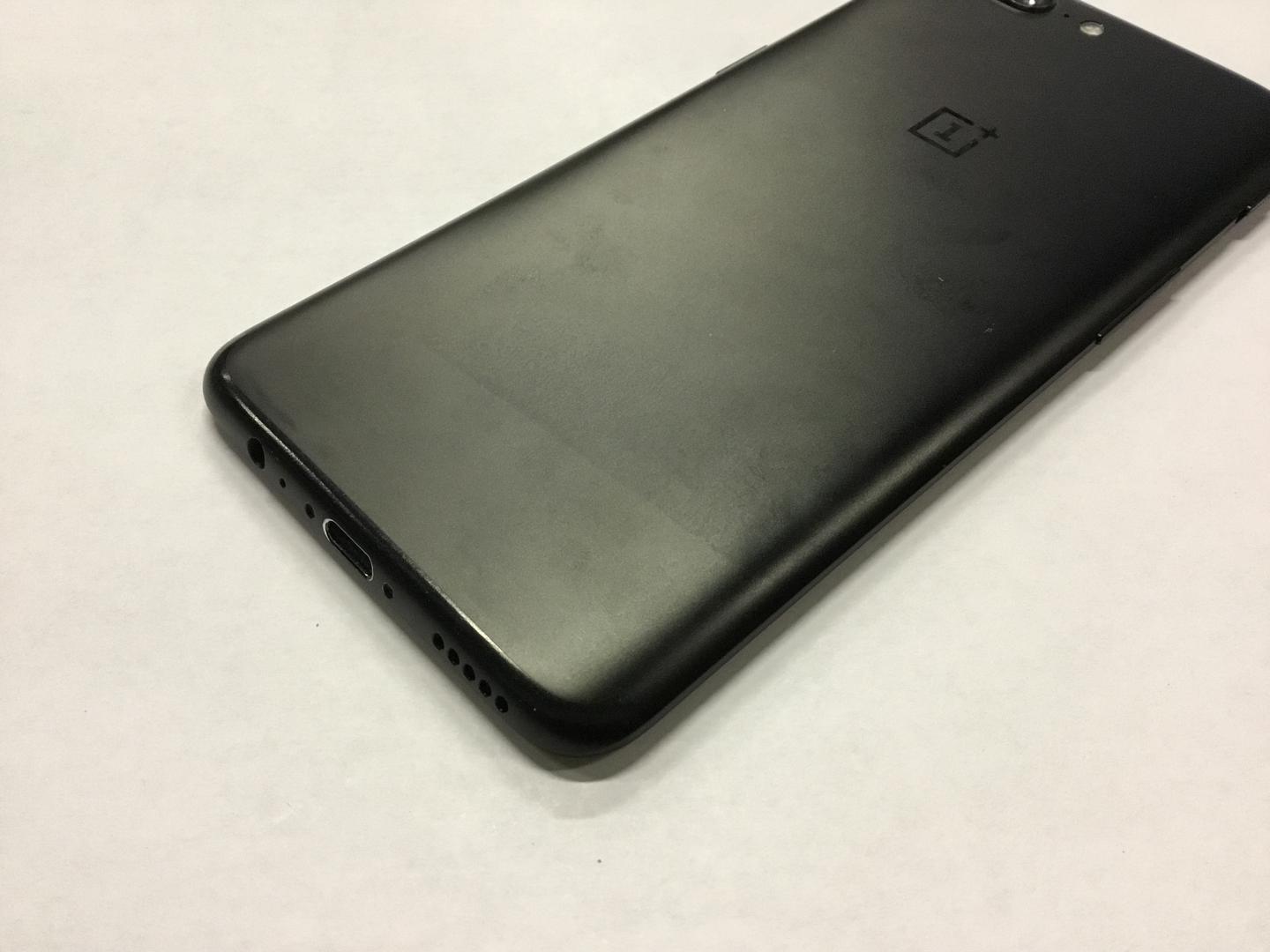 OnePlus 5 - Unlocked, Black, 128GB, 8GB, A5000 - LRQP53998 - Swappa