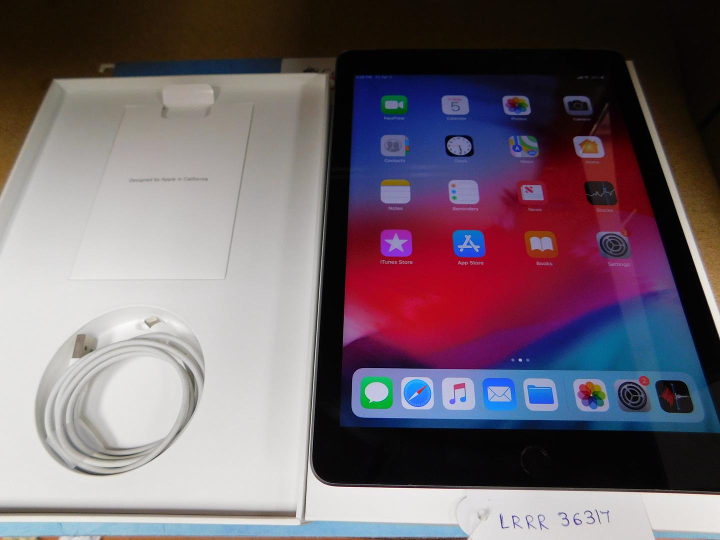 Apple iPad 6th Gen - Unlocked, Gray, 32GB, A1954 - LRRR36317 - Swappa