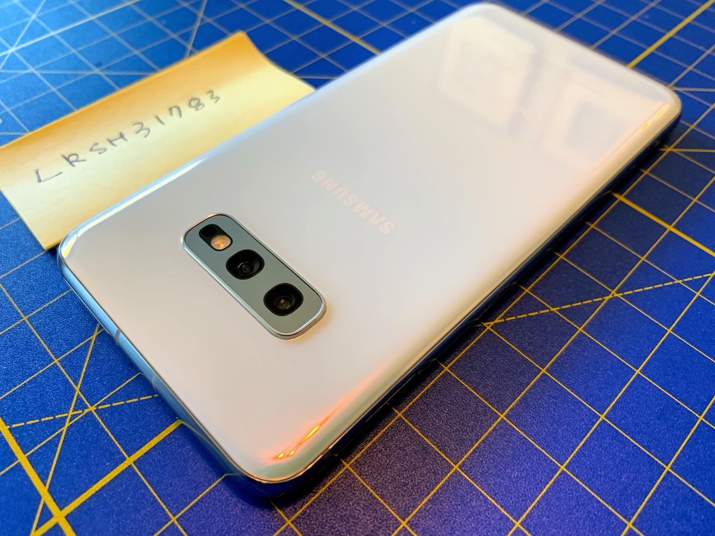 Samsung Galaxy S10e (Unlocked) [SM-G970U1] - White, 128 GB, 6 GB ...