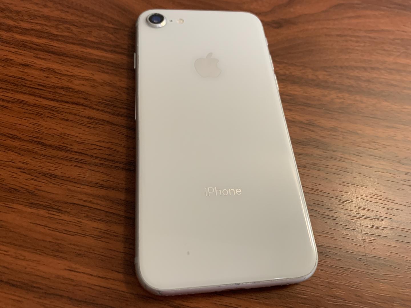 Apple iPhone 8 (Unlocked) [A1905], GSM - Silver, 64 GB - LRSJ04203 - Swappa