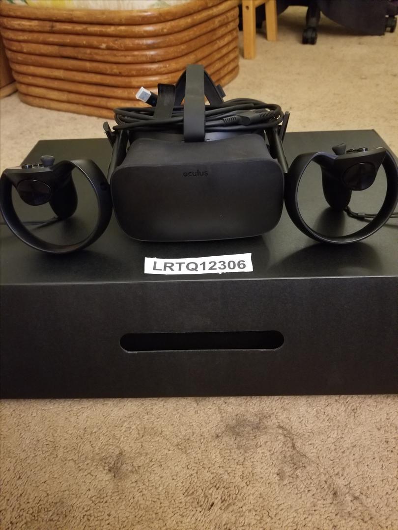 Oculus Rift CV1 - Black - LRTQ12306 - Swappa