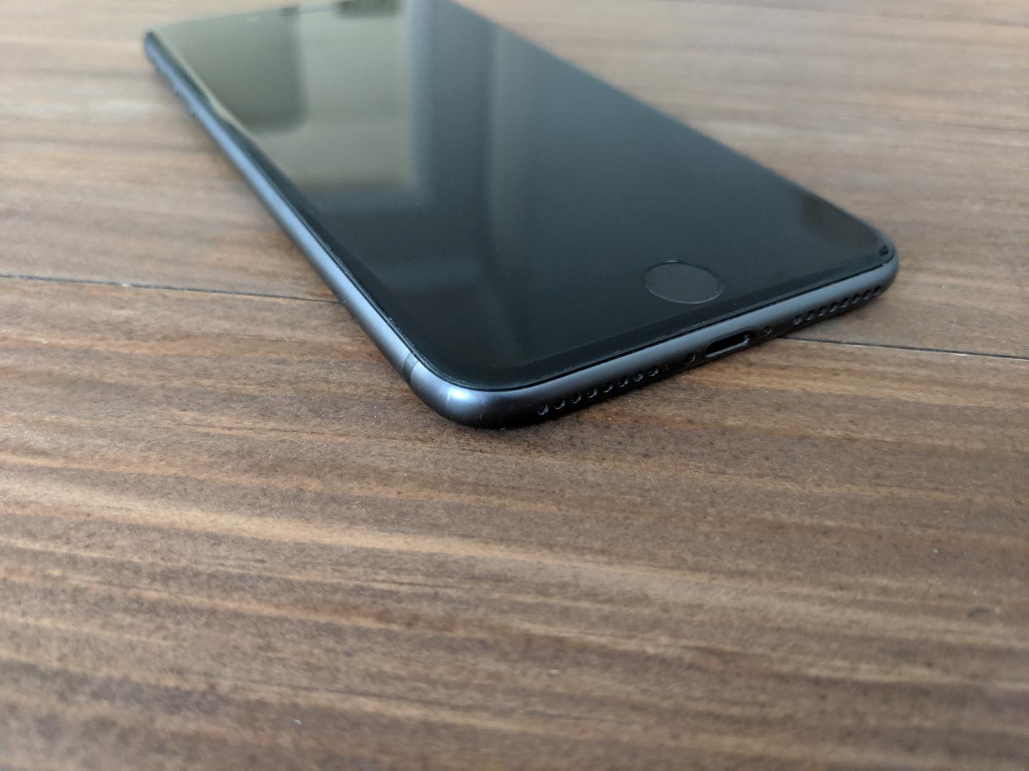 Apple iPhone 8 Plus - Verizon, Gray, 64GB, A1864 - LRTQ29472 - Swappa