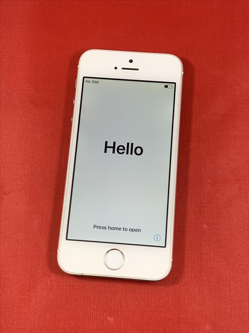 Apple iPhone 5S - Unlocked, Silver, 16GB, A1533 - LRTQ55821 - Swappa