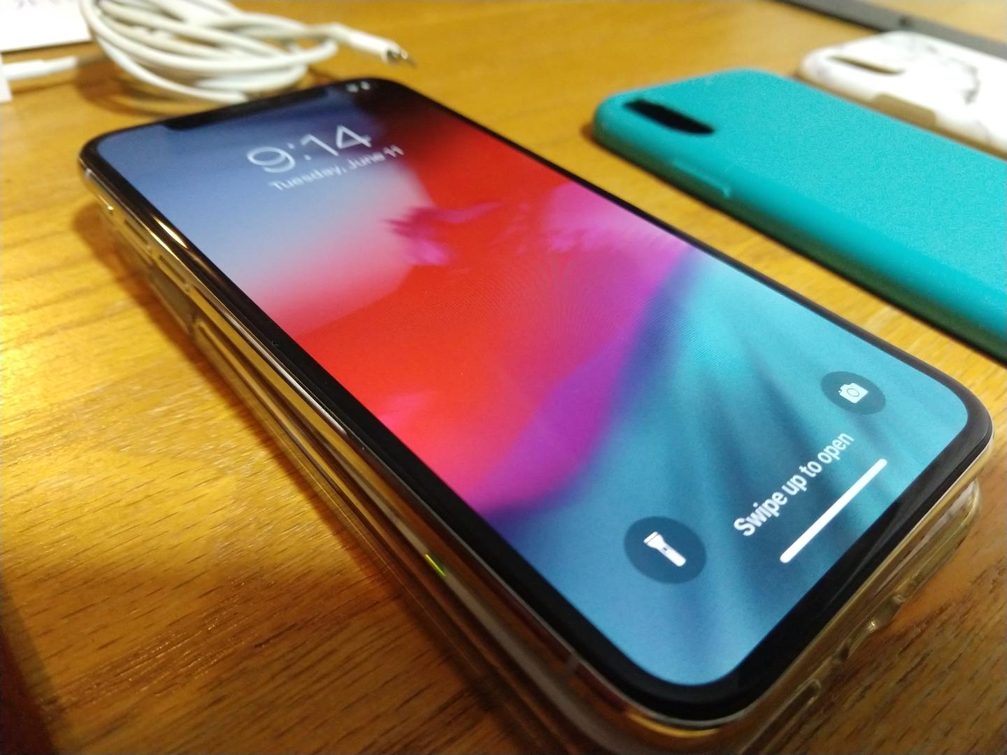 Apple iPhone X - T-Mobile, Silver, 64GB, A1901, GSM - LRUH67756 - Swappa