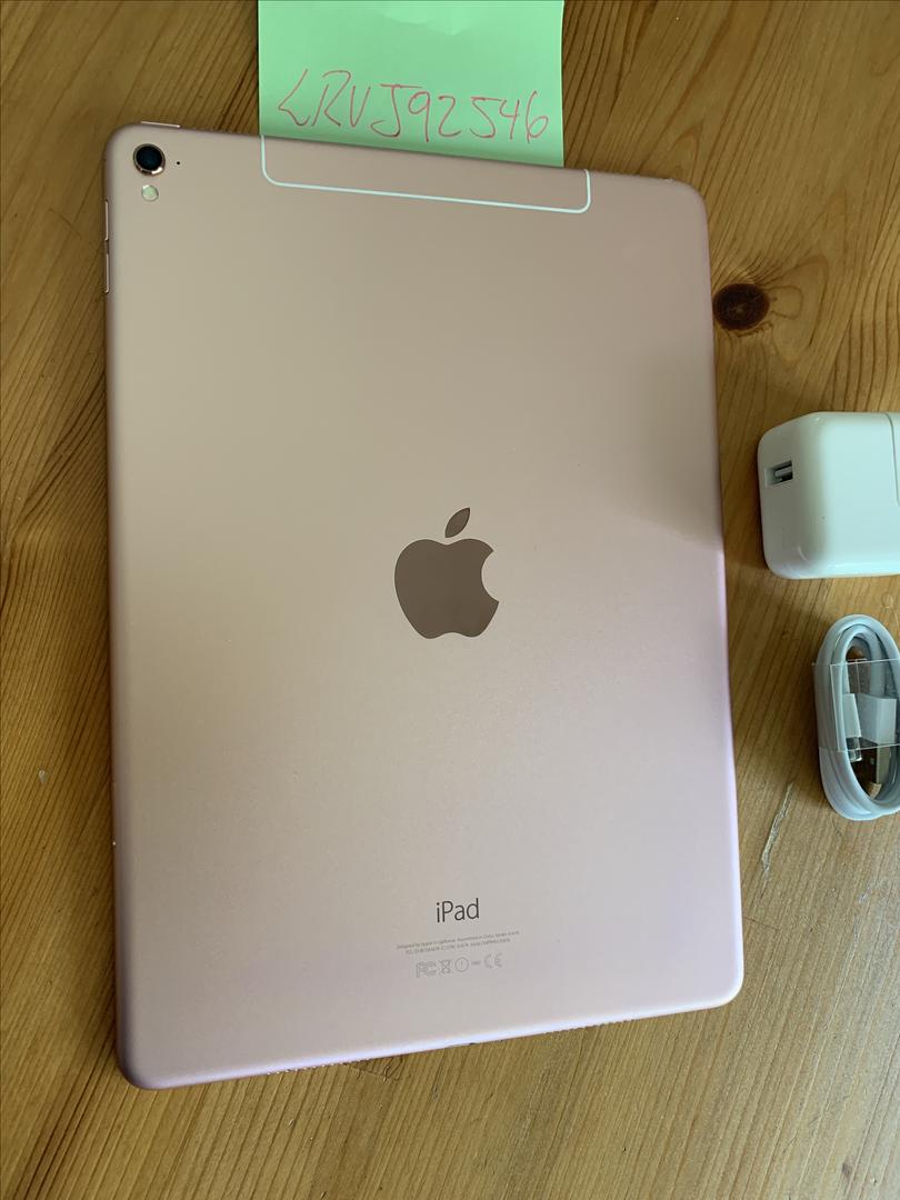 Apple iPad Pro 9.7" - Unlocked, Rose Gold, 32GB, A1674 - LRVJ92546 - Swappa