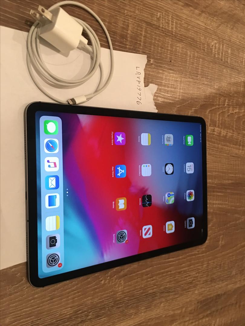 Apple iPad Pro 11" 2018 - Unlocked, Gray, 64GB, A2013 - LRVP19776 - Swappa